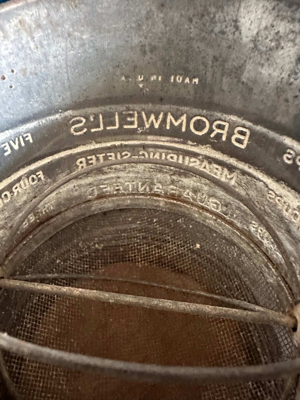 Vintage USA Bromwell 5 cup measuring sifter – Terra Americana