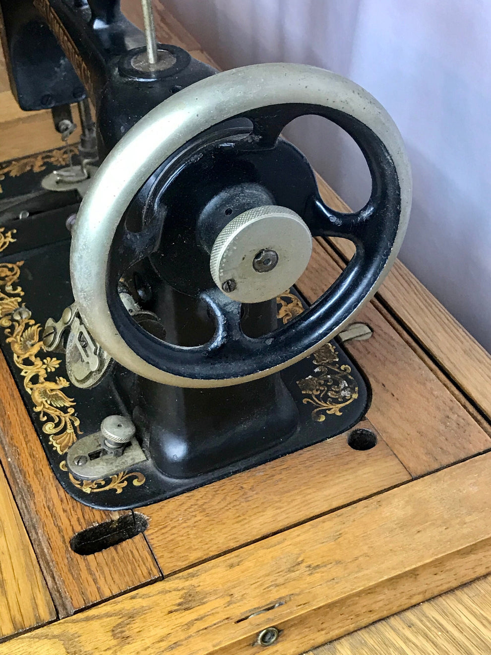 Antique Domestic Sewing Machine – Terra Americana