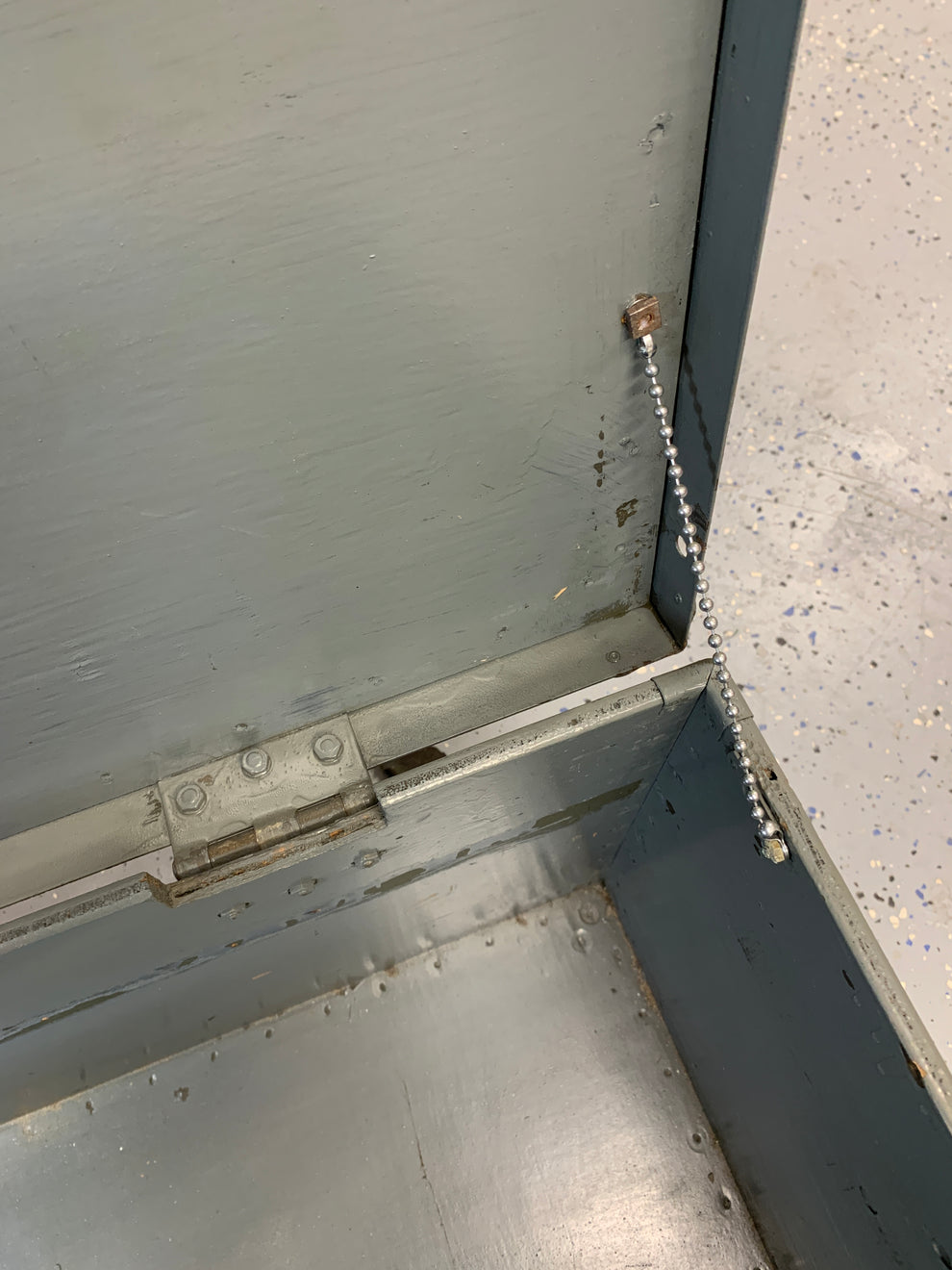 OLD MILITARY LOCKER – Terra Americana